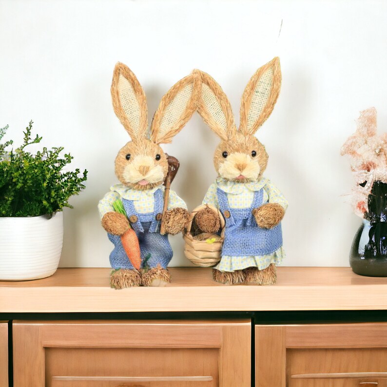 Cute Nordic Rabbit Couples Straw Decorations, Handmade Straw Animal ...