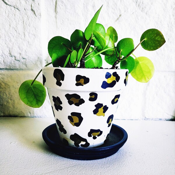 Cheetah Planter - Etsy