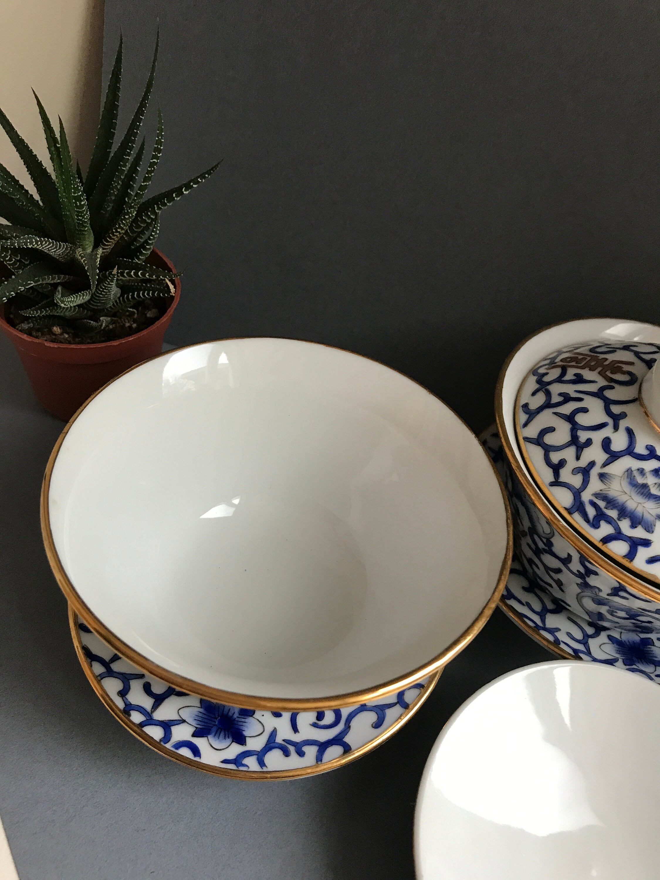 Vintage Blue and White Chinese Traditional Porcelain Three Piece Tea ...