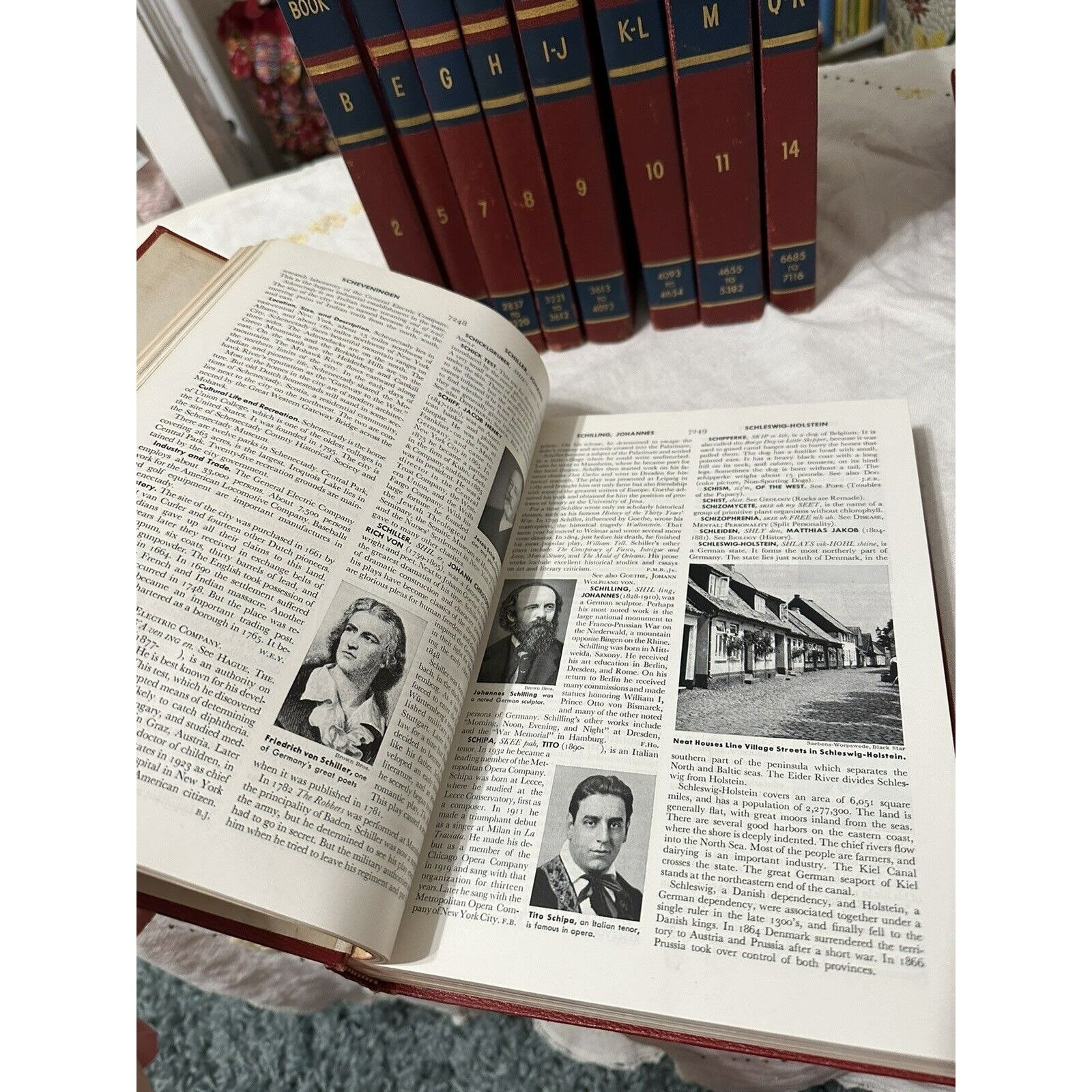 Vintage Decorative Books 1960's World Book Encyclopedia Set of 12 Books ...