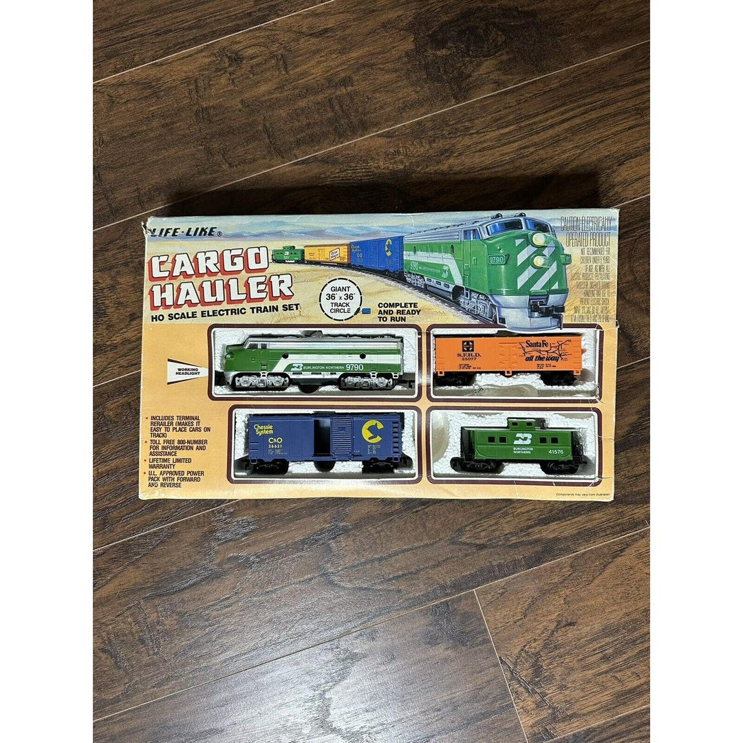 Life-like HO Scale Cargo Hauler Electric Model Train Set Burlington ...