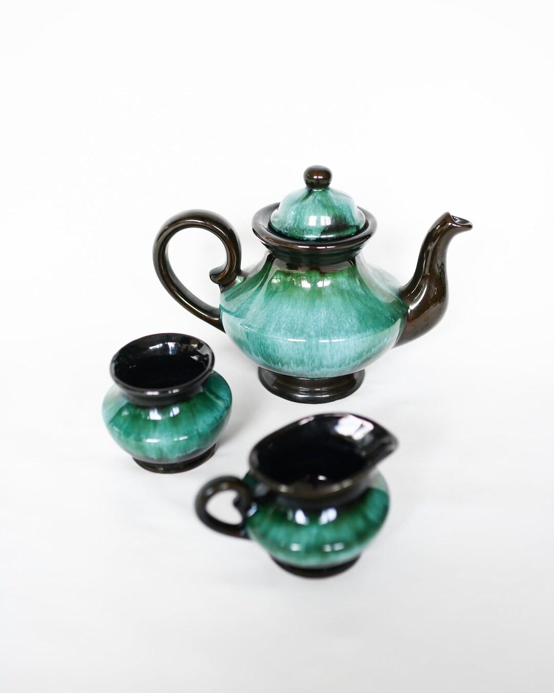 Blue Mountain Pottery Tea Set With Teapot, Sugar Bowl and Creamer Jug ...