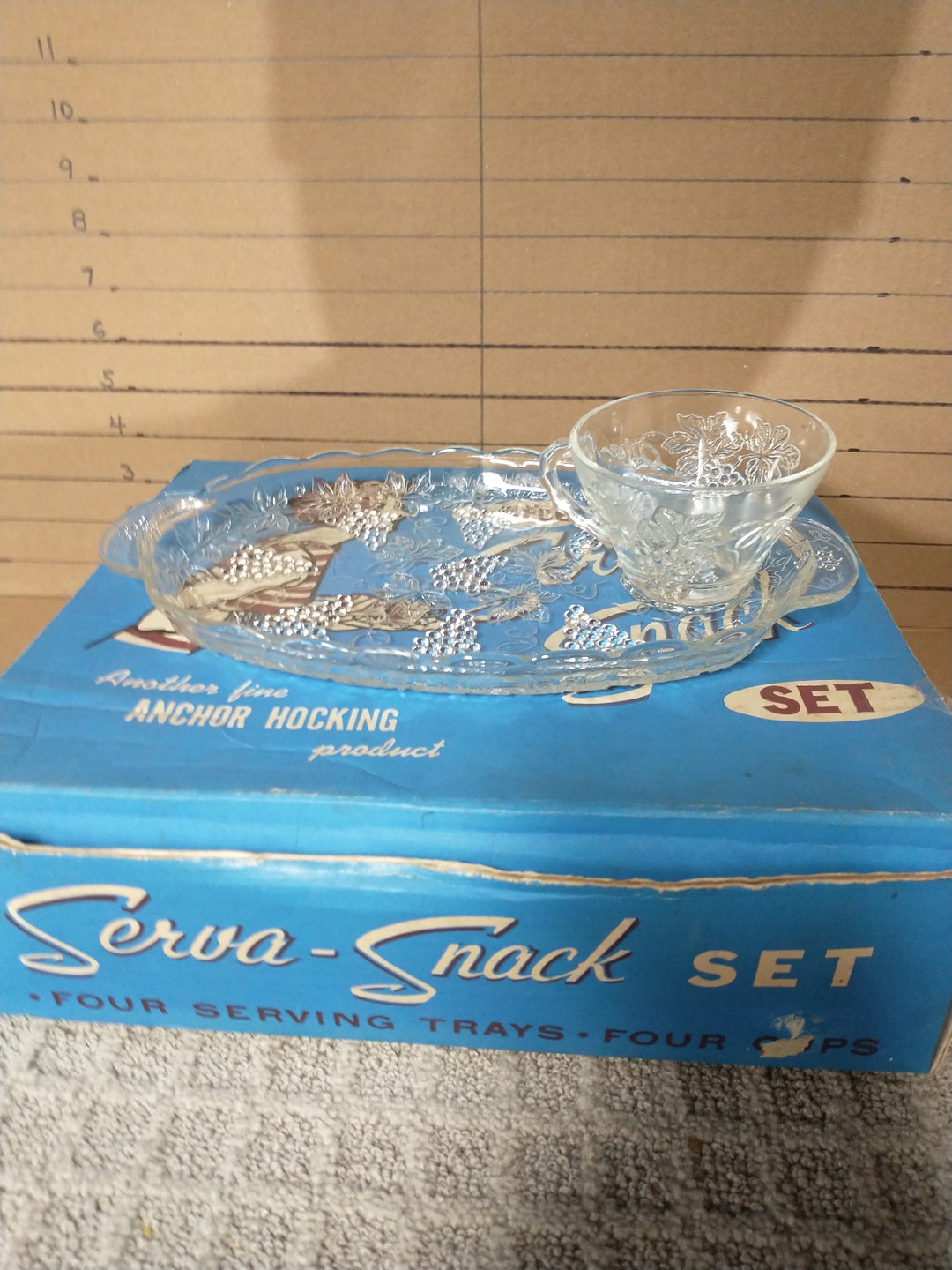 Vintage Anchor Hocking Serva-snack 8 Piece Grape Pattern Glassware ...