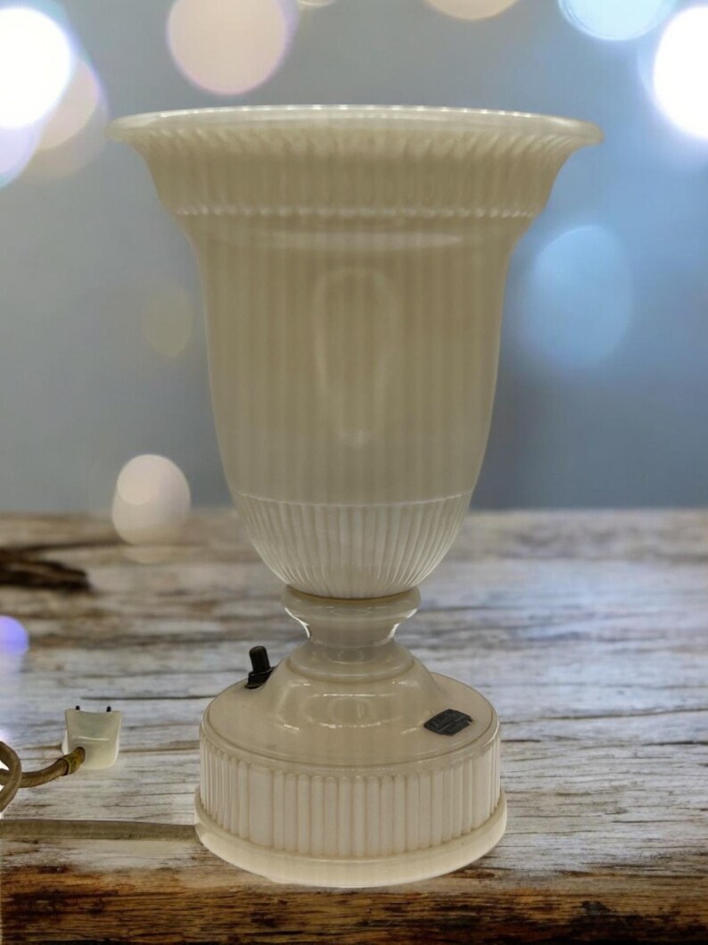 Vintage Aladdin Alacite Glass Urn Electric Table Lamp - Etsy