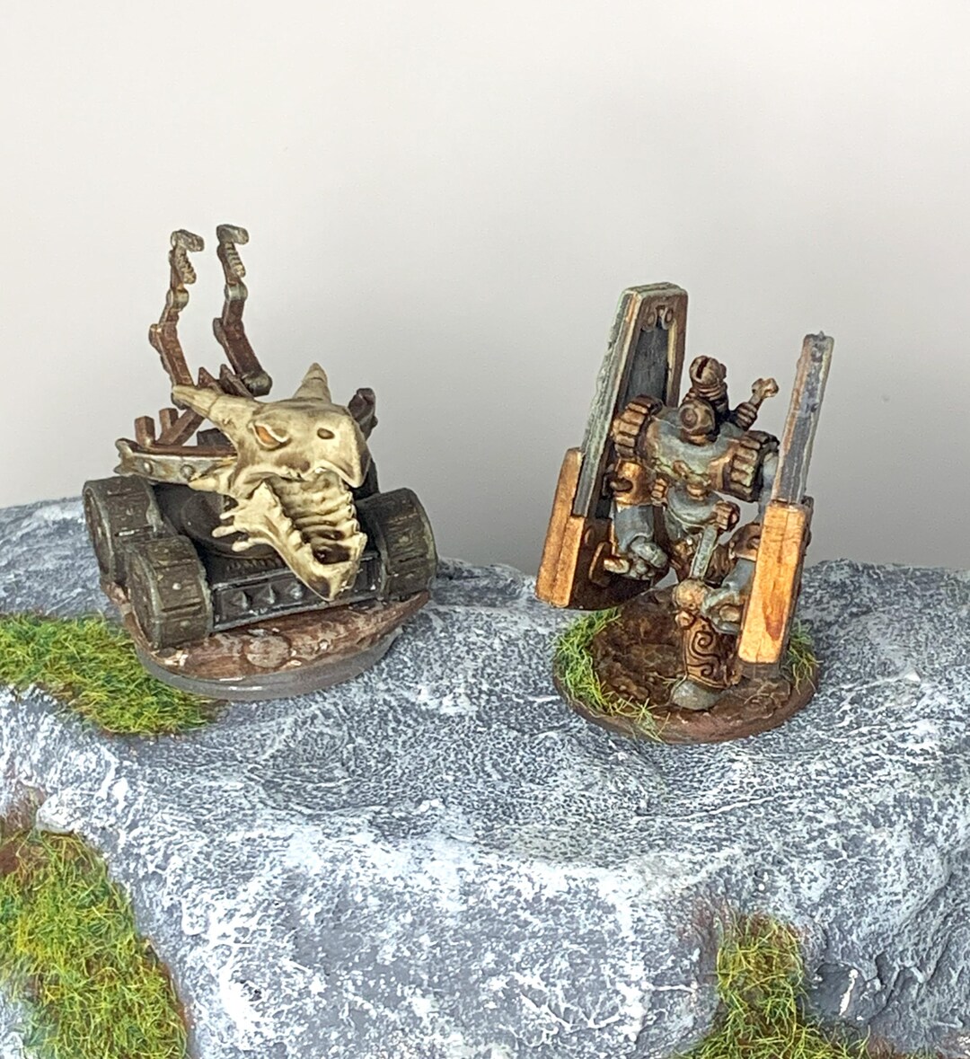 Stone Defender and Oaken Bolter Minis - Painted - Etsy
