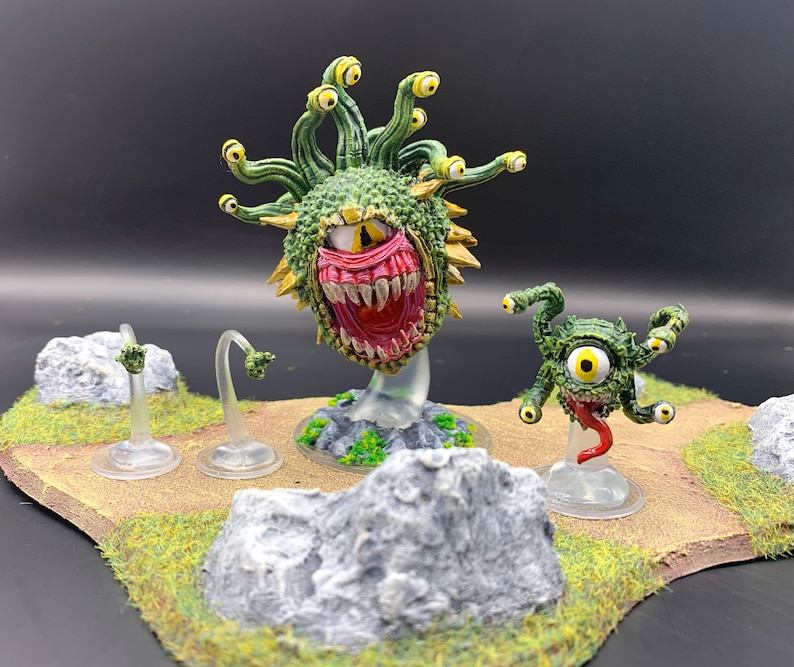 Beholder Miniature With Spectator and Gazer's Bundle Green Beholder ...
