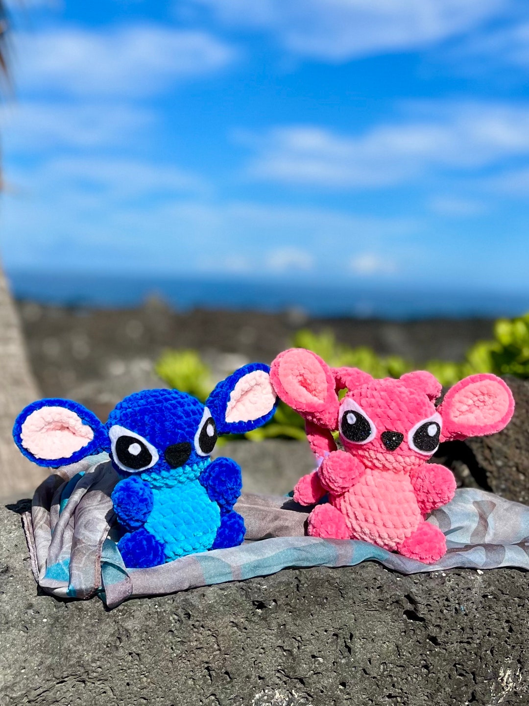 Ready to Ship Blue & Pink Aliens Loveable Character Movie, Medium ...