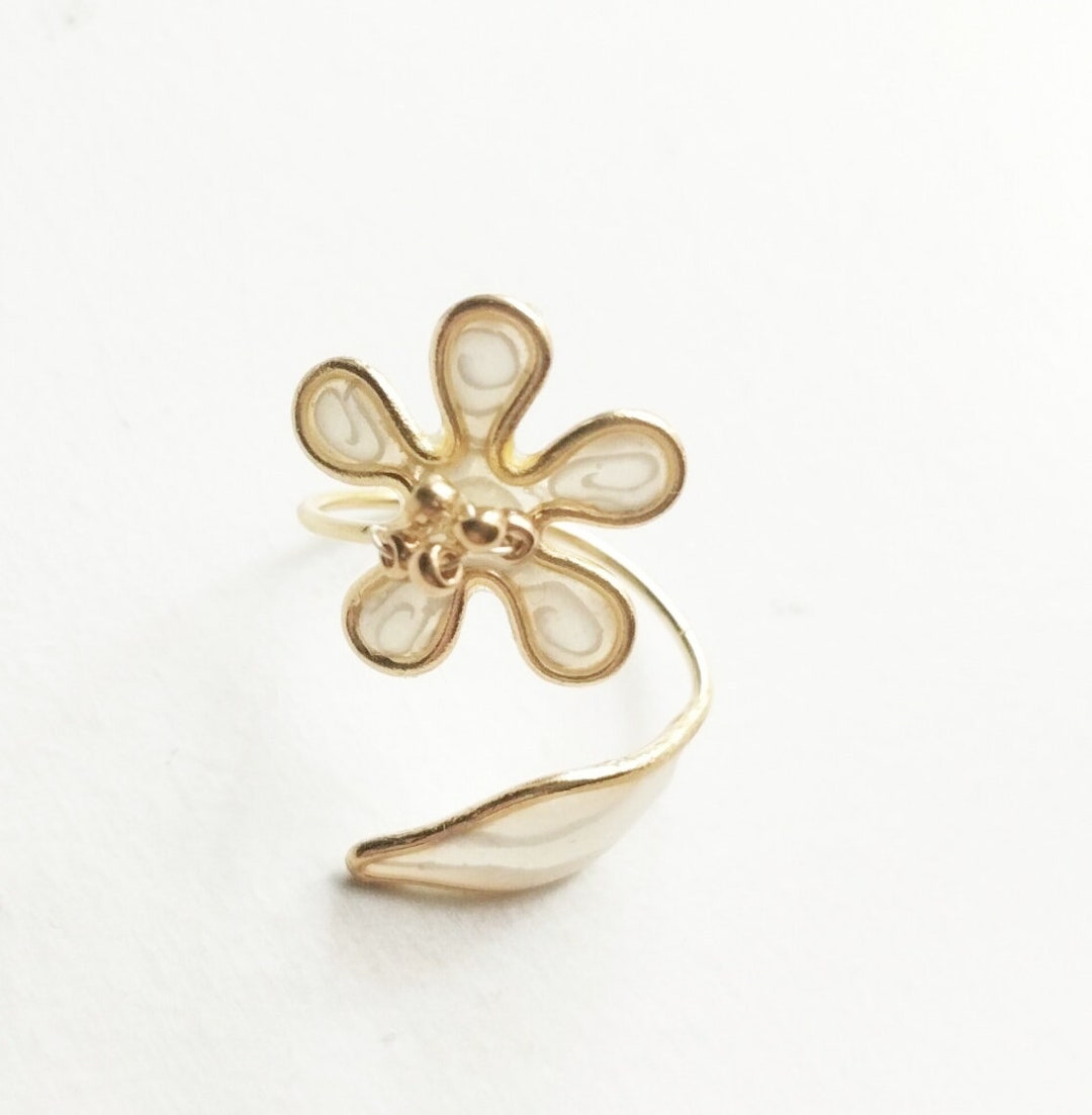 White Flower Wrap Around Adjustable Ring. - Etsy