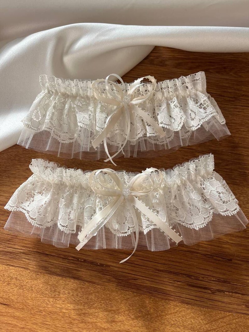 Boho Lace Wedding Garter: Handmade Ivory Bridal Leg Accessory - Etsy