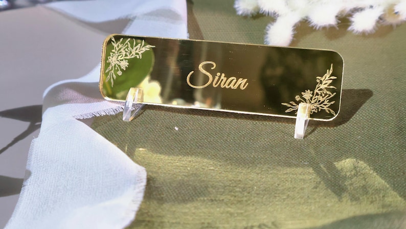 Personalised Wedding Place Cards, Custom Acrylic or Wooden Name Tags ...