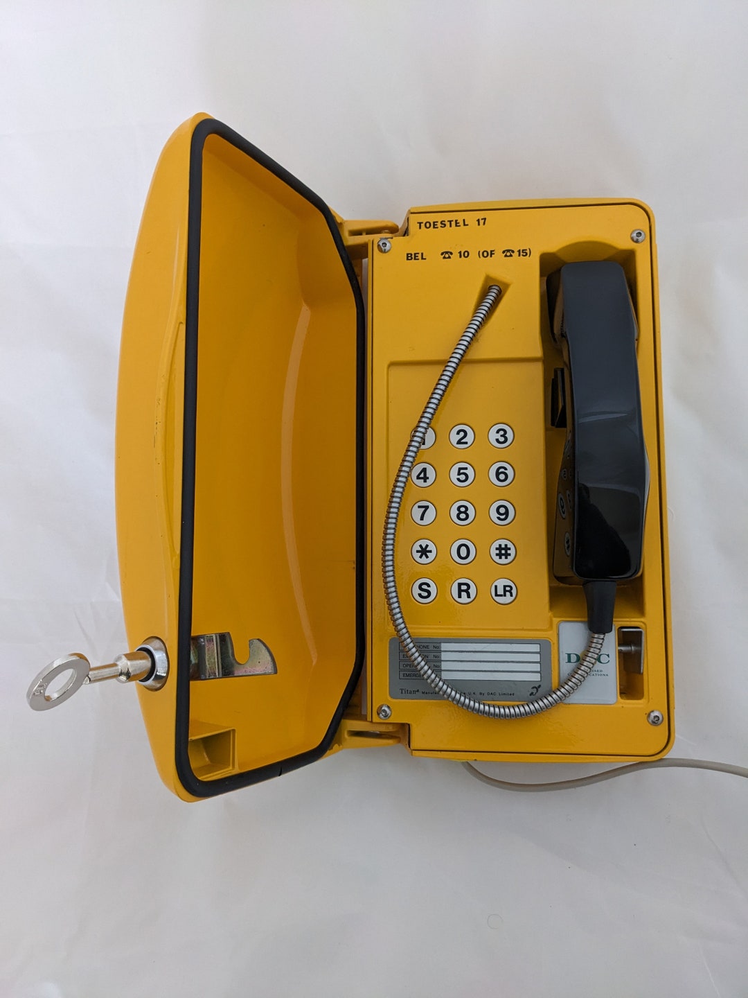 Unique DAC Yellow Emergency Weatherproof Industrial Telephone With Key ...