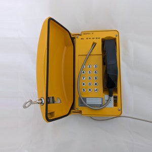 Unique DAC Yellow Emergency Weatherproof Industrial Telephone With Key ...
