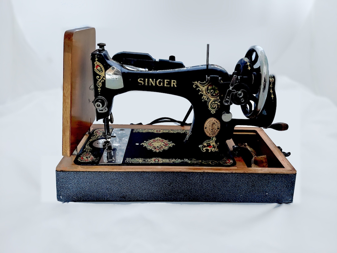 Complete Singer 128K Sewing Machine Set With Original Accessories, Clip ...