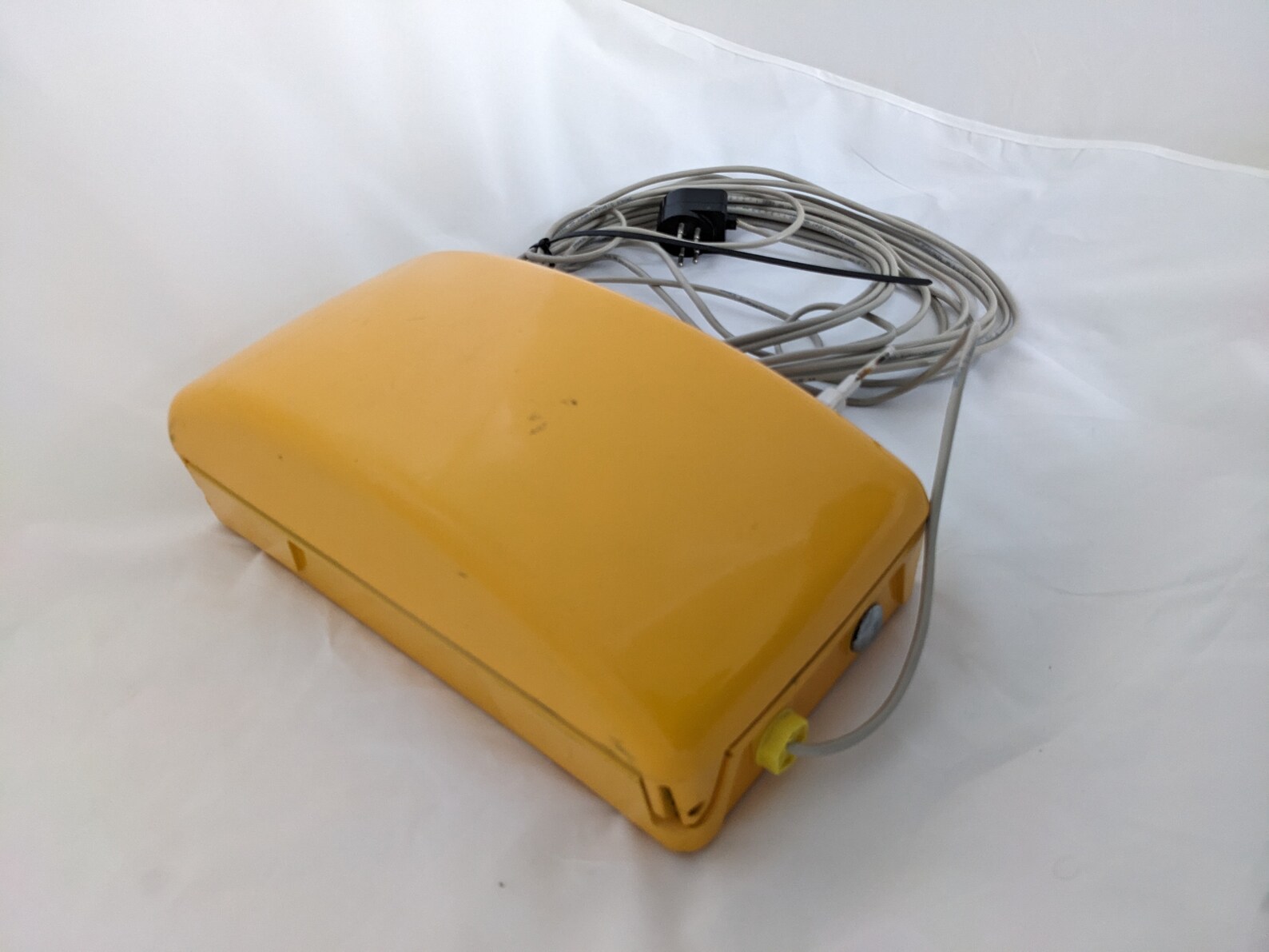 Unique DAC Yellow Emergency Weatherproof Industrial Telephone With Key ...