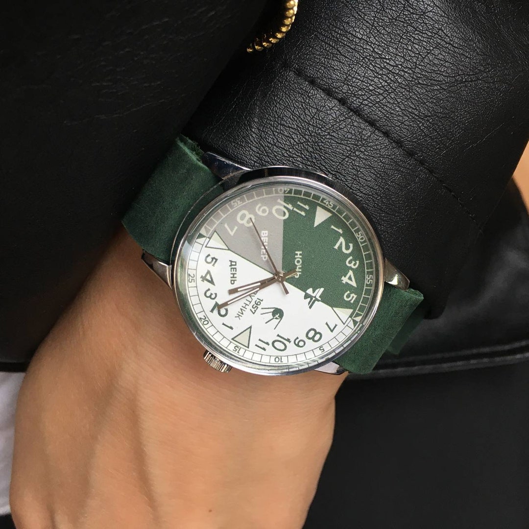 Pobeda Sputnik Watch Soviet Vintage. Rare Green Military Watch USSR ...