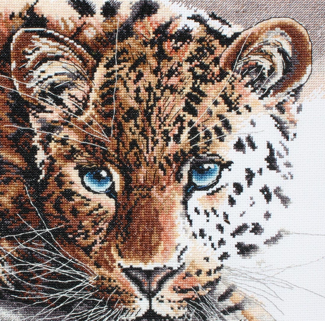 Majestic Leopard Handstitched Embroidery - Stunning Living Room Art - Etsy