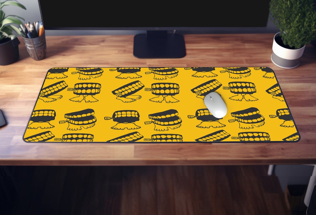 Weirdcore Desk Mat, Weird Stuff Deskmat, Clowncore, Chattering Teeth ...