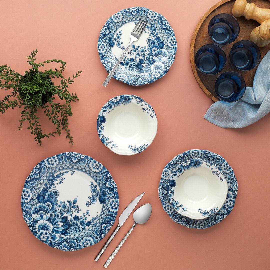 24pcs Floral Porcelain Dinnerware Set Blue Plate, Dinnerware, Serving ...