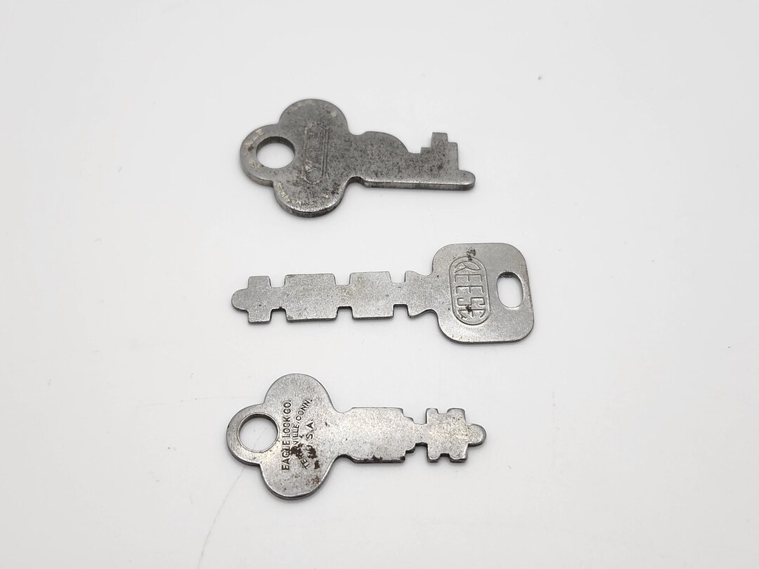 Vintage Set of Padlock Keys I Lot of 3 I Eagle Lock Co. Key | Yale Key ...