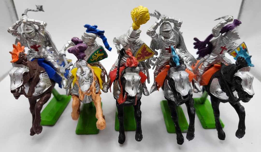 Vintage 1971 Britains Ltd DEETAIL Medieval Knights on Horseback Figures ...