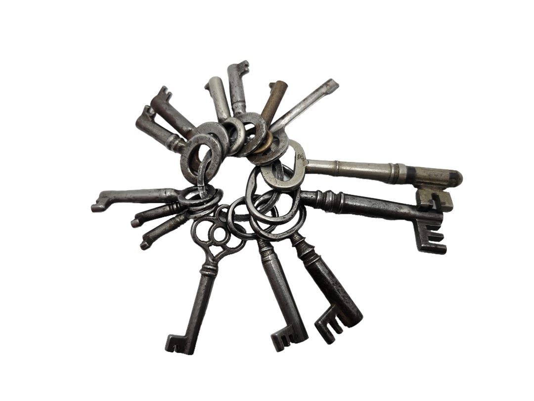 Antique Set of Skeleton Keys on a Ring I Lot of 14 Antique Keys I ...