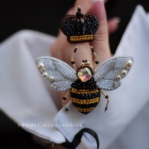 Queen Bee Lapel Pin With Royal Crown| Beaded Honey Bumble Bee Insect ...