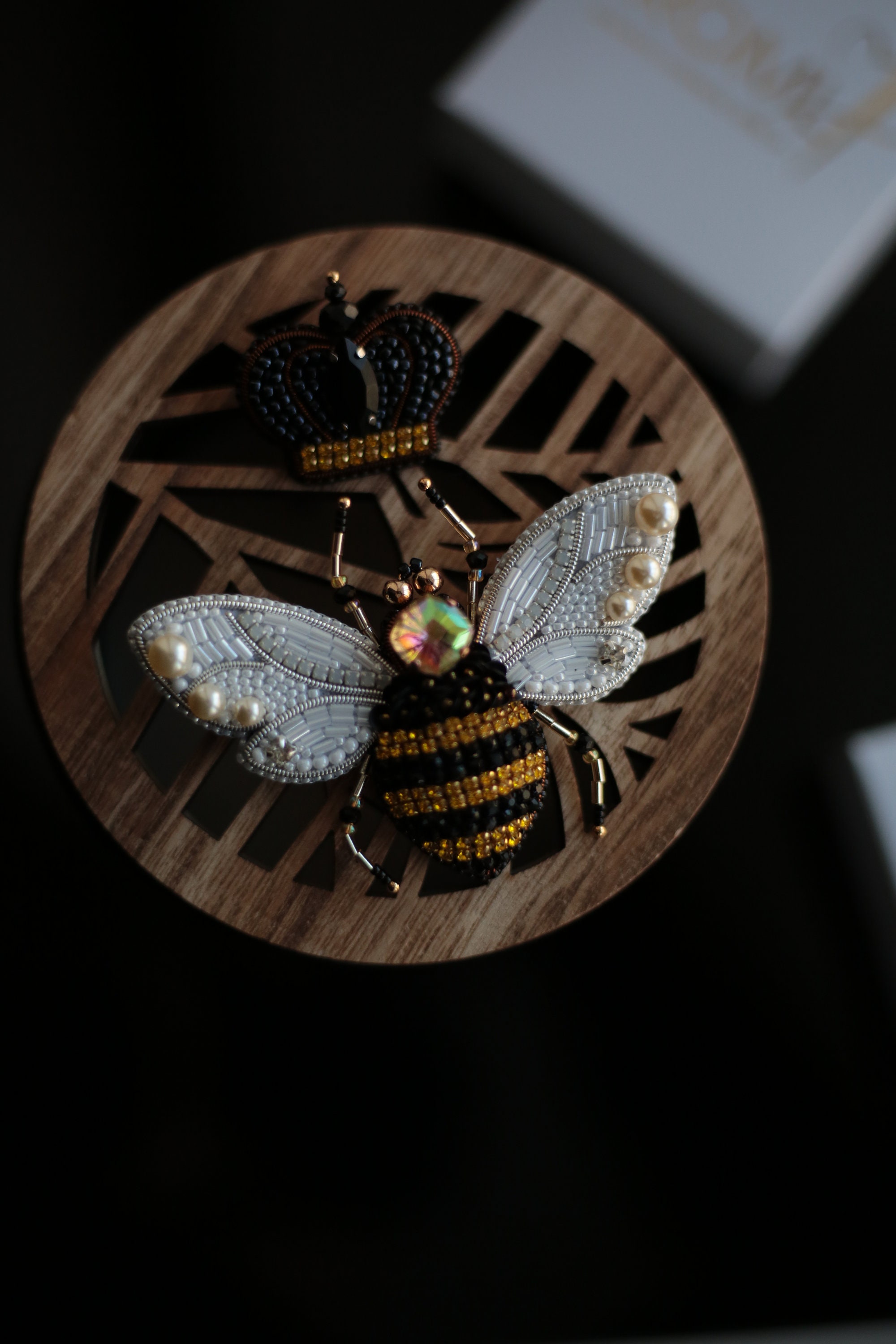 Queen Bee Lapel Pin With Royal Crown Beaded Honey Bumble Bee Insect ...