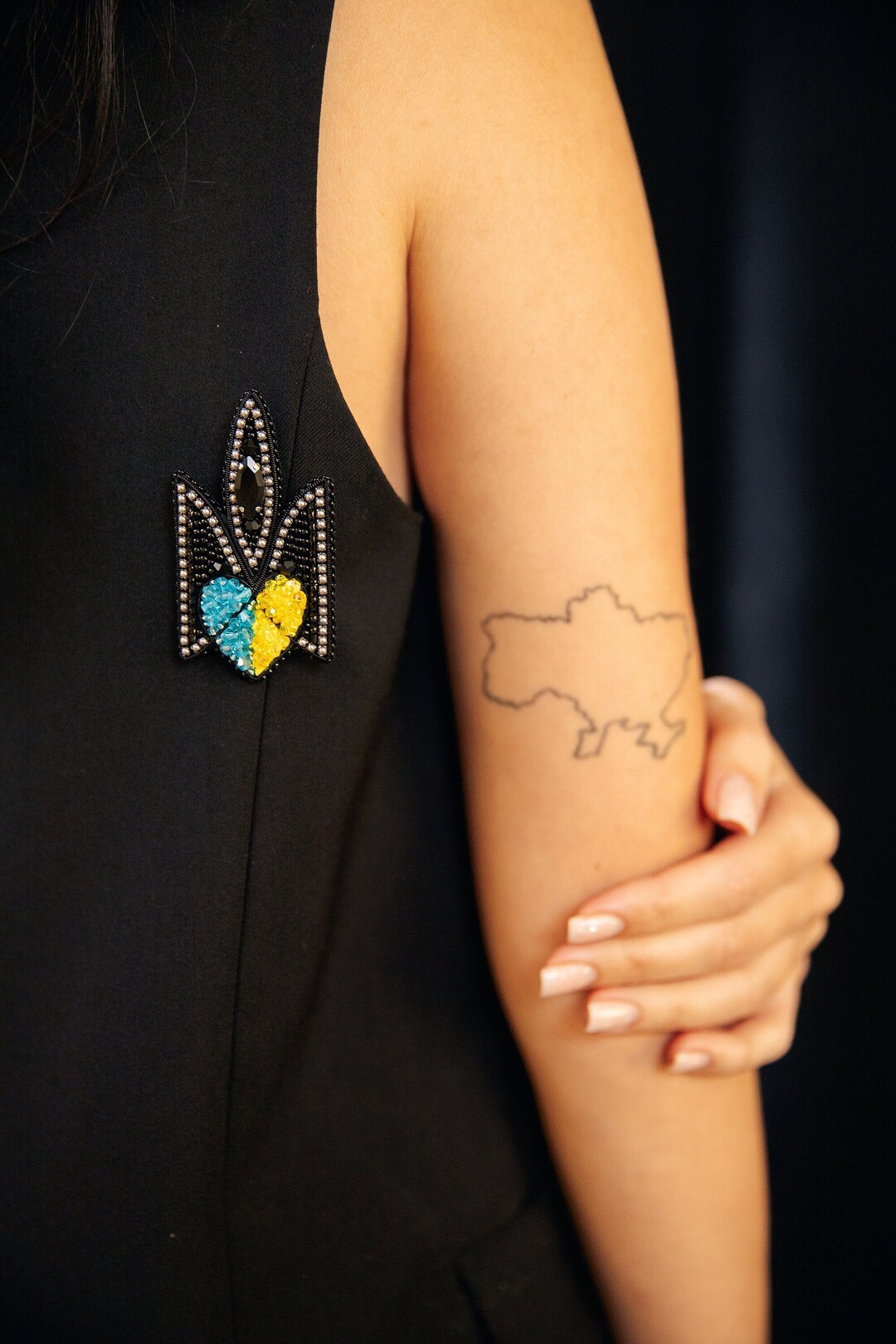 Handmade Ukrainian Trident Heart Brooch Crystal & Embroidered Black ...