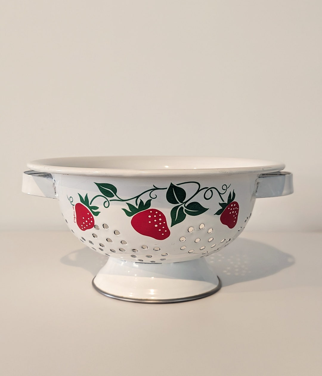 1983 Vintage Strawberry Print Colander by Teleflora, Enamel, Strainer ...