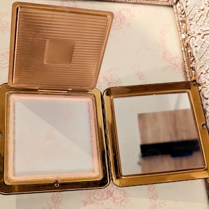 1940s Vintage Powder Compact Mirror, Dorset Fifth Avenue With ...