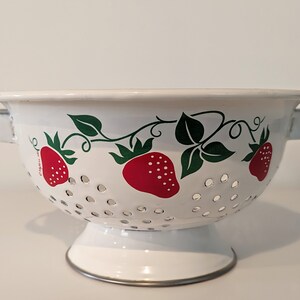 1983 Vintage Strawberry Print Colander by Teleflora, Enamel, Strainer ...