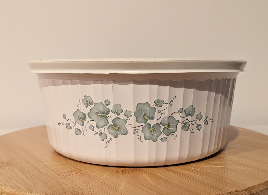 2.5 Liter Corningware Green Ivy Callaway Casserole Dish With Storage ...