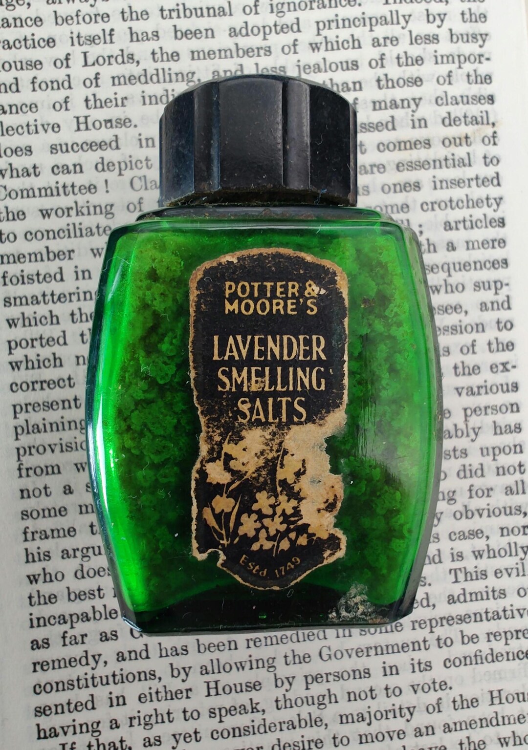 Vintage 1930s Potter and Moore's Lavender Smelling Salts Bottle - Etsy