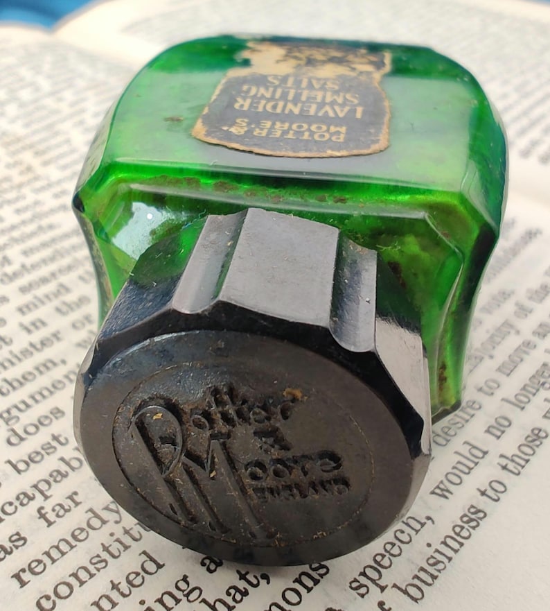 Vintage 1930s Potter and Moore's Lavender Smelling Salts Bottle - Etsy
