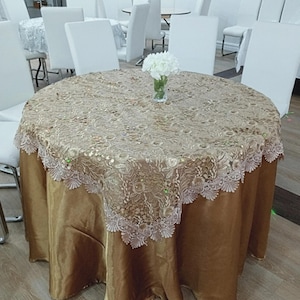 Round Shape Gold Plain Satin Tablecloth, Wedding, Hotel and Dining Room ...
