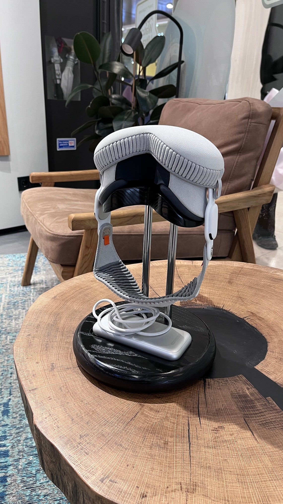 Apple Vision Pro Stand Display Stand for Your Headset With Integrated ...