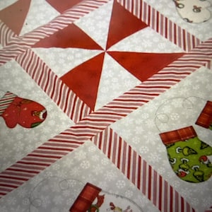 Grinch Christmas Quilt - Etsy