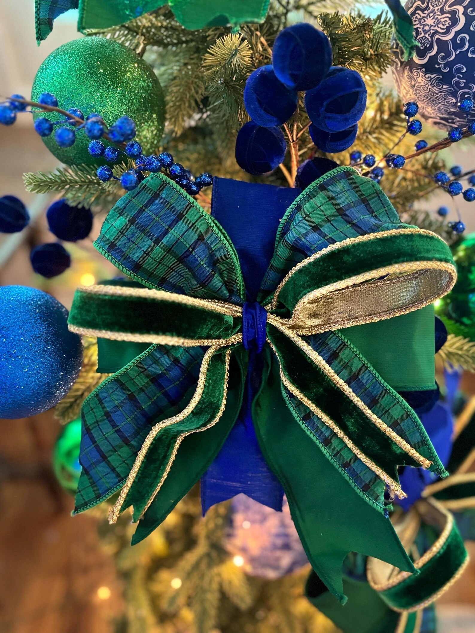 Tartan Plaid Bows, Blue and Green Blackwatch Plaid Holiday Bows for ...