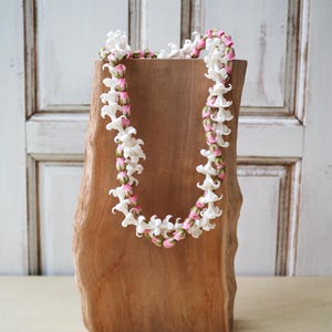 White Puakenikeni & Pink Rose Bud Clay Lei,hawaiian Lei,summer Necklace ...