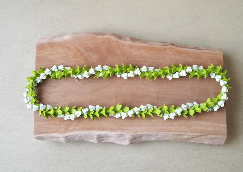 Green Pakalana With Crown Flower Lei ,clay Flower Lei, Hawaiian Lei ...