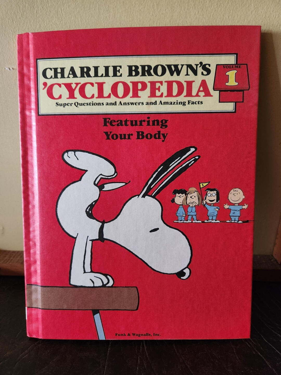 Vintage 1980 Charlie Brown's 'cyclopedia Volume #1 Your Body Book - Etsy