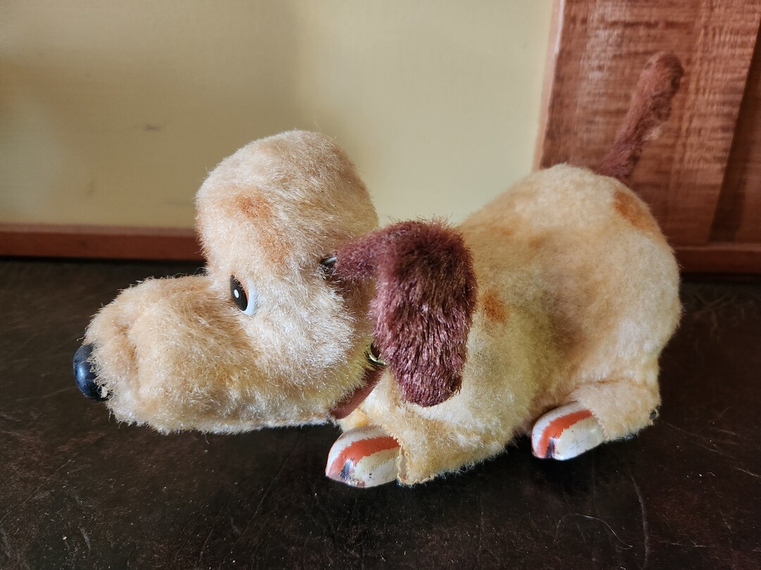 Vintage 1960's Sniffy Dog Tin Battery Opperated Moving Dog Toy (DOES ...