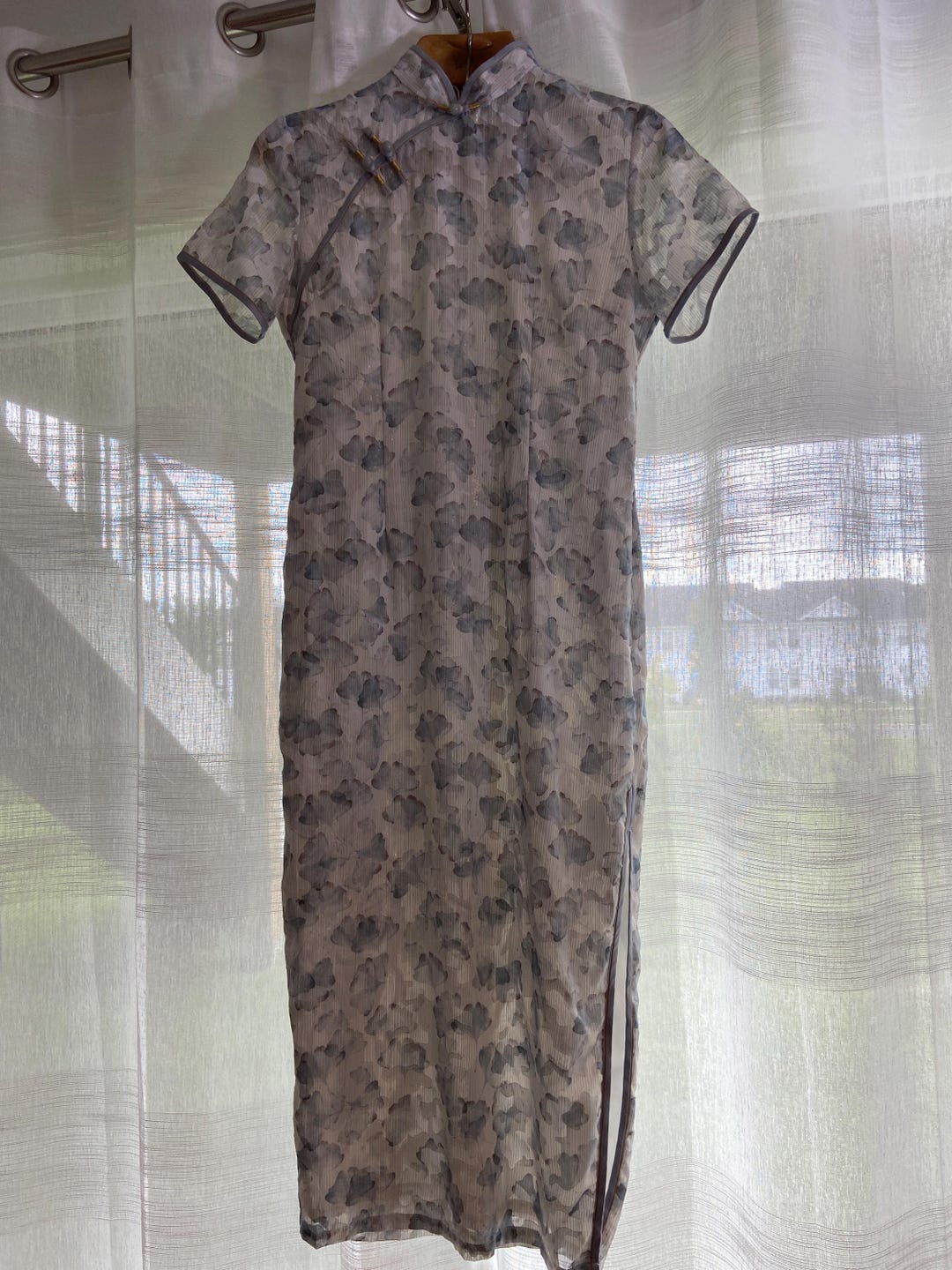 Golden Threaded Ginkgo Full Body Qipao Golden Silk Lings Hand Made ...