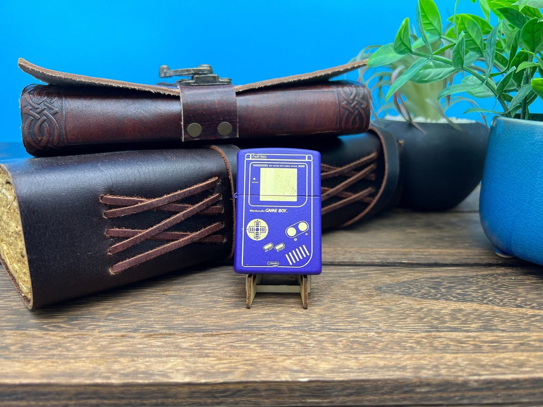 Classic Nintendo Game Boy Engraved Flip Lighter Gamer Gear Windproof ...