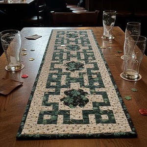 Emerald Isle Table Runner Quilt Pattern, PDF DOWNLOAD - Etsy