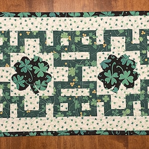Emerald Isle Table Runner Quilt Pattern, PDF DOWNLOAD - Etsy