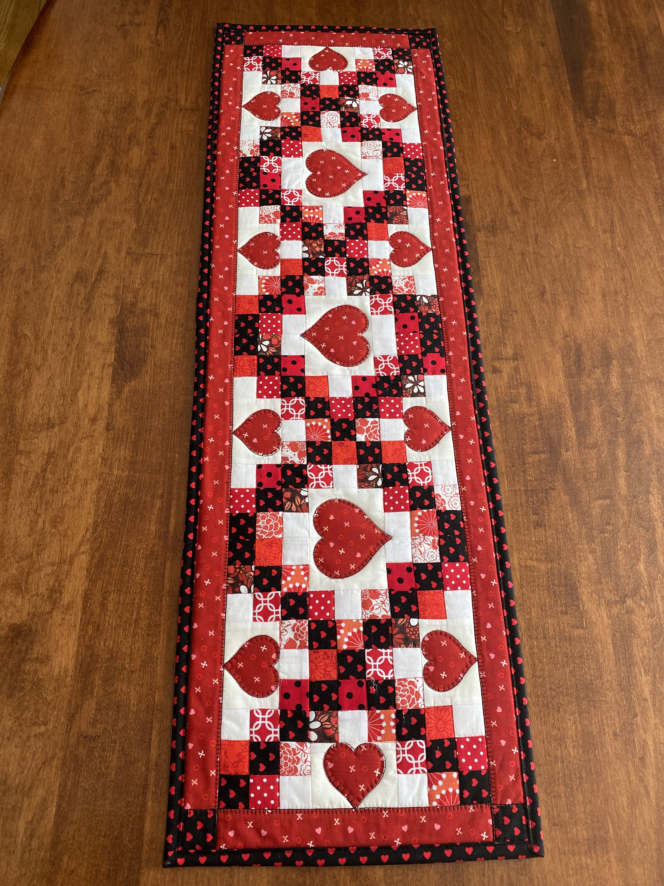 Hugs and Kisses Table Runner Sewing Pattern - Etsy