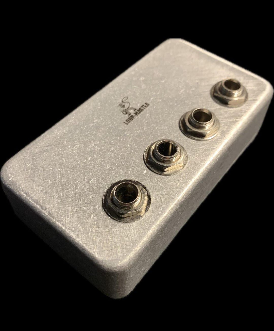 Loop-master 4 Way Patch Bay Pedalboard – Guitar Patch Box / Junction ...