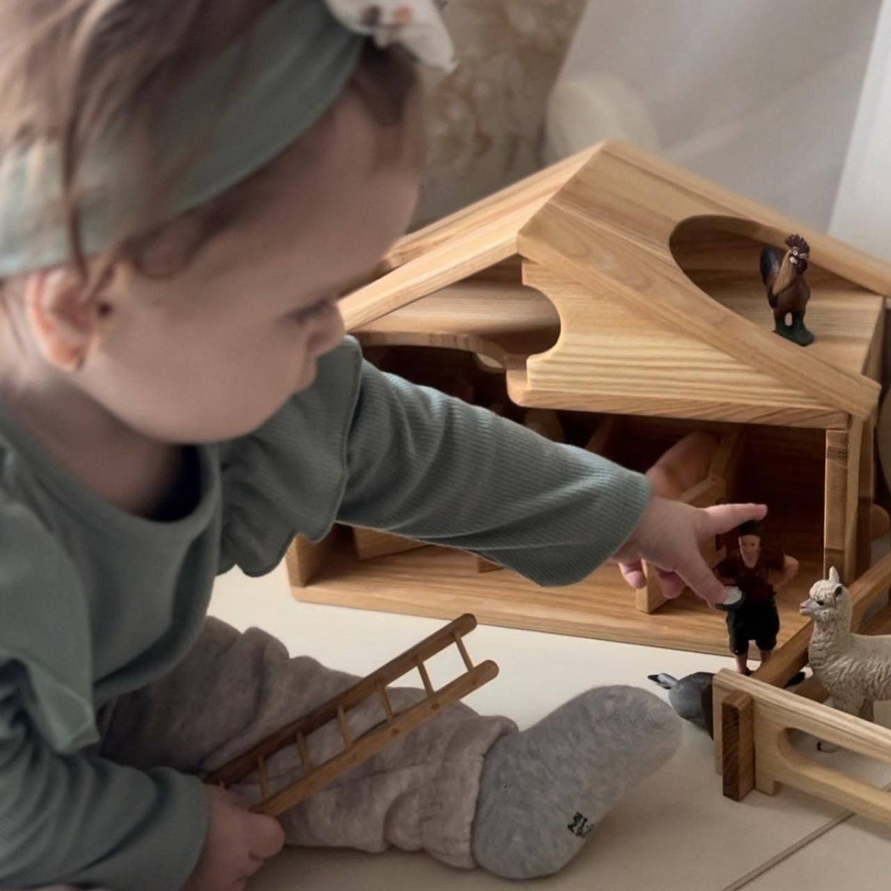 Ash Wood Farmhouse Toy: Waldorf Barn for Animals, Tiny House Pretend ...