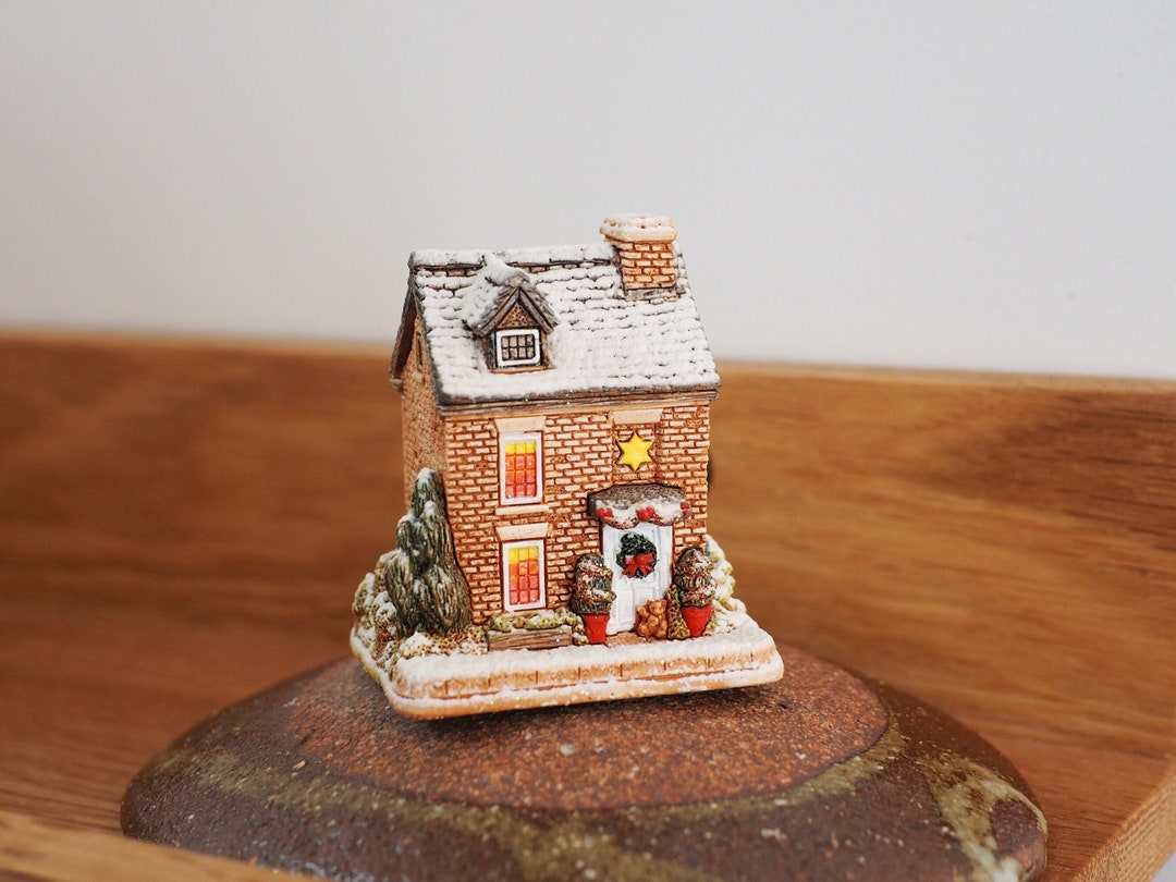 Twinkle Twinkle Little Star 2010 L3283 - Lilliput Lane | Housewarming ...